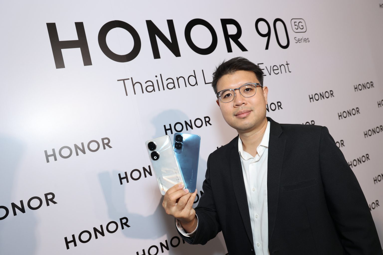 เปิดตัว HONOR 90 Series พร้อมราคาสุดคุ้มค่า ชูกล้อง 200 ล้านพิกเซล ...